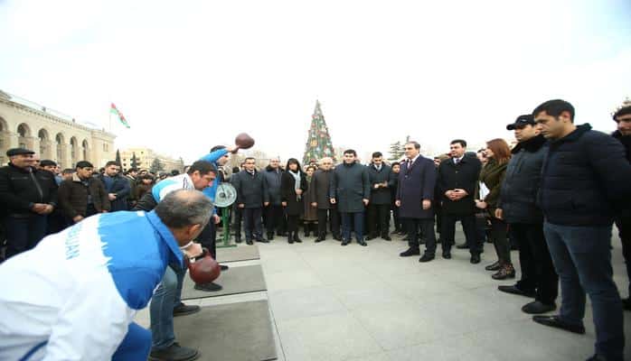 31 Dekabr - Dünya Azərbaycanlılarının Həmrəyliyi Günü və Yeni il ...