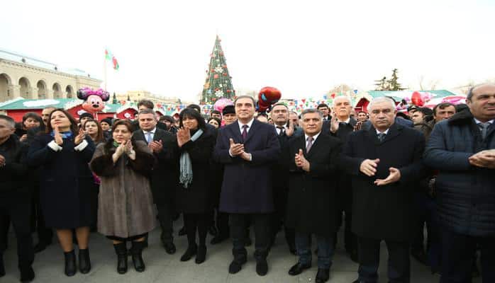 31 Dekabr - Dünya Azərbaycanlılarının Həmrəyliyi Günü və Yeni il ...